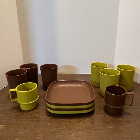 Tupperware | Toys | Vintage Tupperware Toys 2 Piece Dining Set In Brown ...